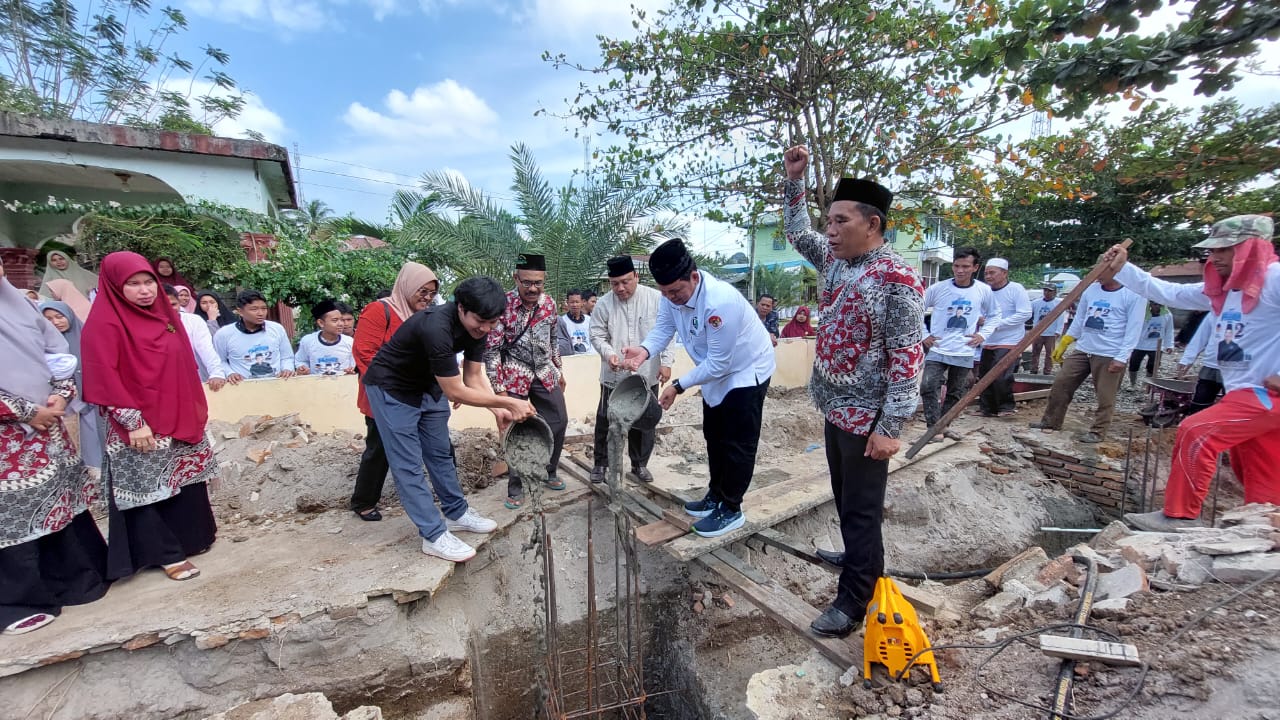 Resmikan Masjid Pondok Pesantren Darul Hikmah, Sang Pejuang Dhuafa ...