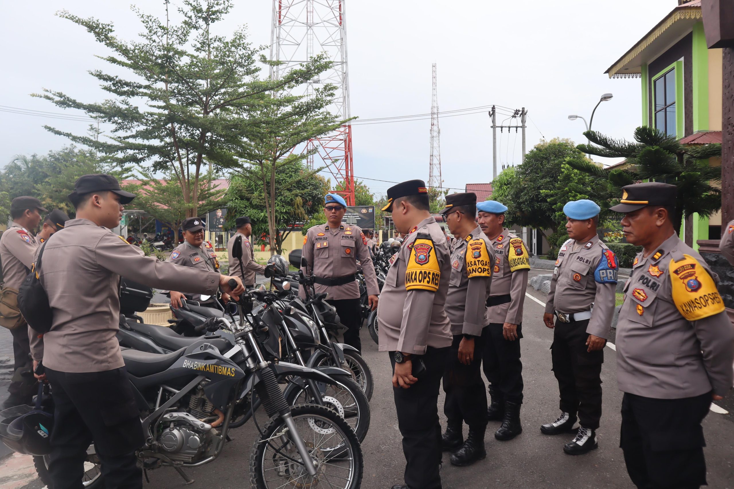 Kapolres Batu Bara Cek Kesiapan Ranmor Dinas untuk Dukung Operasi Mantap Praja 2024 - Kasat News